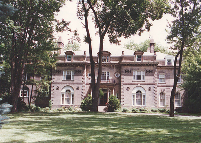 Historical Architecture of Grosse Pointe – 15520 Windmill Pointe